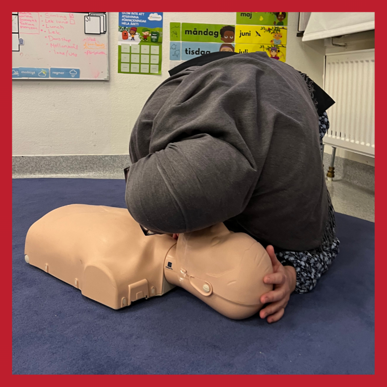 Barn-HLR kurs | Hjärt-och lungräddning för barn 0-18 år.