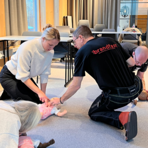 Boka HLR instruktörskurs - Första hjälpen och HLR