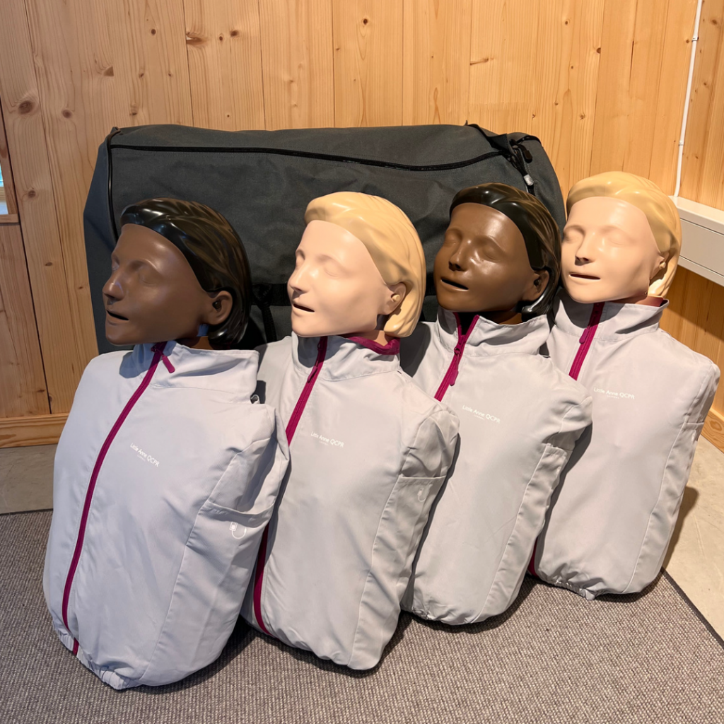 Hyra HLR-dockor och övningshjärtstartare - Brandfast